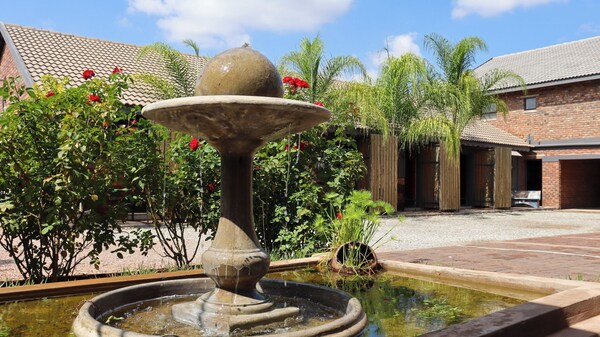 Golden Lantern Guest Lodge - Bela-Bela