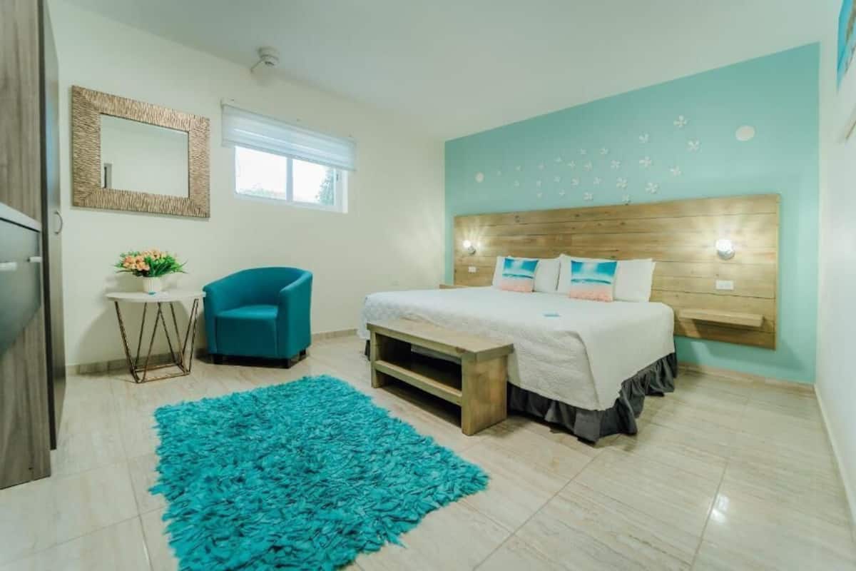 1 quarto, edredons de pluma, cofres nos quartos, cortinas blackout