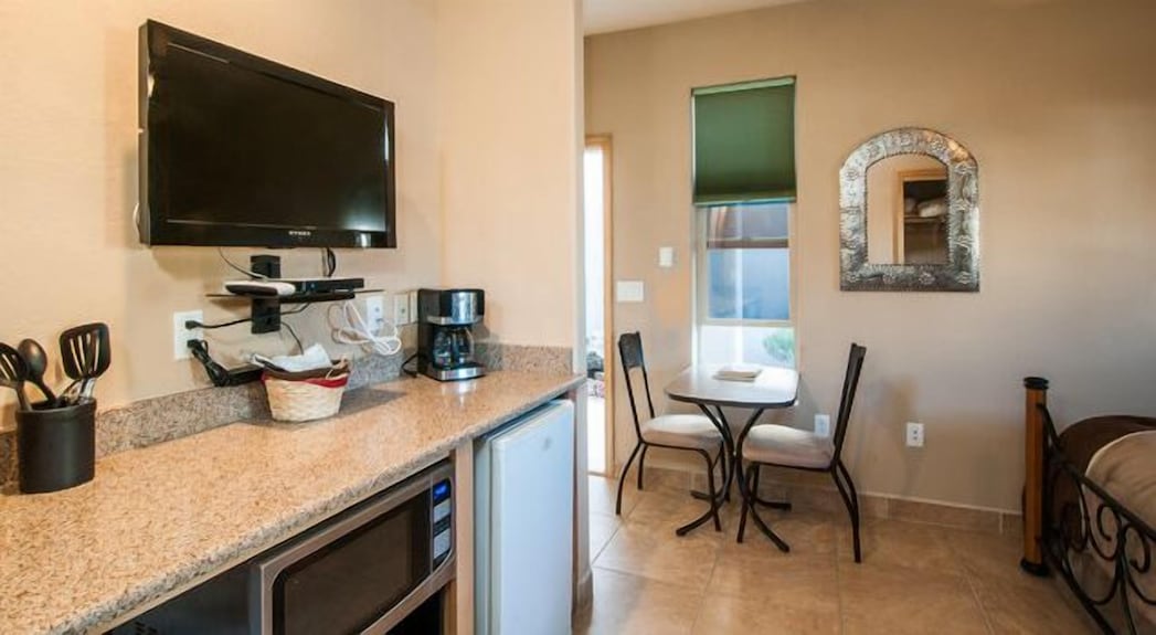 Separate Private Detached 1 Room Casita With Your Own Entrance - Corrales, NM