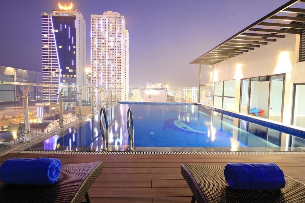 7s Sunny Ocean Hotel & Spa Nằm ở Khu Vực Bãi Biển Mỹ Khê Thuộc Thành Phố đà Nẵng - Da Nang