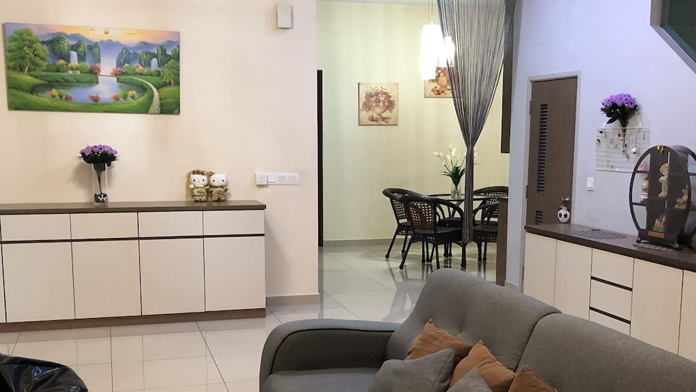 3bedroom 3bathroom Cluster House@jusco Bukit Indah - Johor Bahru