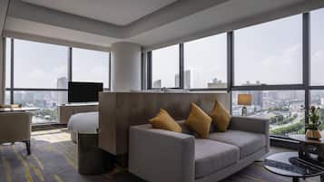 Quarto Executivo, 1 cama king-size, acesso ao Club Lounge | 1 quarto, roupa de alta qualidade, edredões de penas