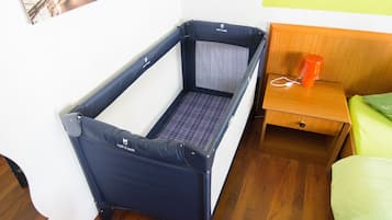 Apartamento em Condomínio Fechado | 1 quarto, edredões de penas, Wi-fi grátis, roupa de cama fornecida