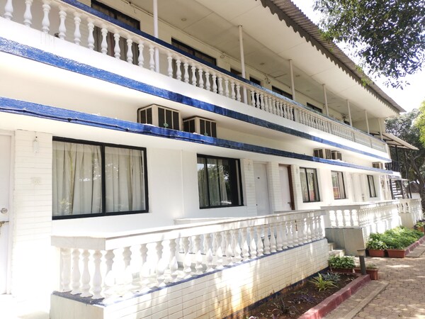 The Blue Lagoon Resort - Lonavla