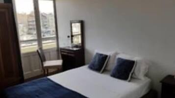 Apartamento Signature | Secretária, Wi-fi grátis, roupa de cama fornecida