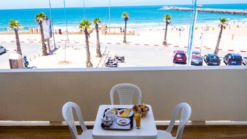 Apartamento luxo, 2 quartos | 2 quartos, cortinas blackout, quartos à prova de som, Wi-Fi de cortesia