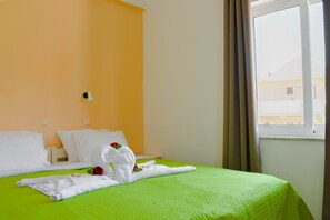 Apartment, Balcony, Garden View (Apartment 11) | 1 quarto, espaço de trabalho para notebook, quartos à prova de som