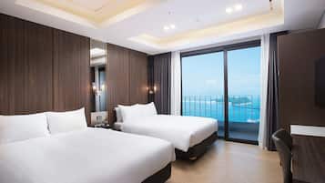 Royal Pool Villa - Additional payment 100,000 is required for pool use - F&B benefit | 1 quarto, roupa de alta qualidade, cofre no quarto, secretária
