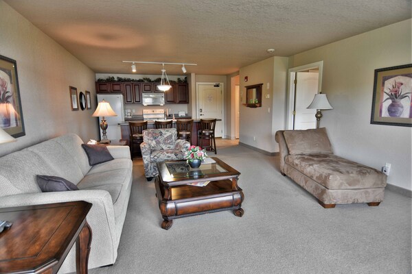 Unit 312 1 Bd/ 1 Ba Condo 1 Bedroom Condo By Redawning - Rice Lake, WI