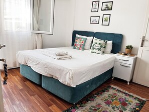 Quarto Duplo ou Twin Standard | Ferro/tábua de engomar, Wi-fi grátis, roupa de cama fornecida 