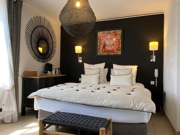 Quarto casal (Les Launes 5) | 1 quarto, roupas de cama premium, camas com colchões pillow-top
