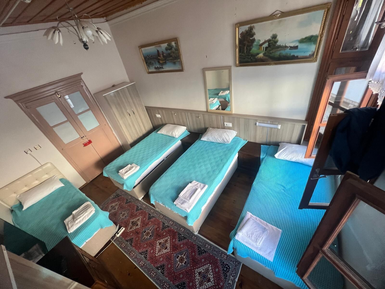 1 quarto, Wi-Fi de cortesia, roupa de cama