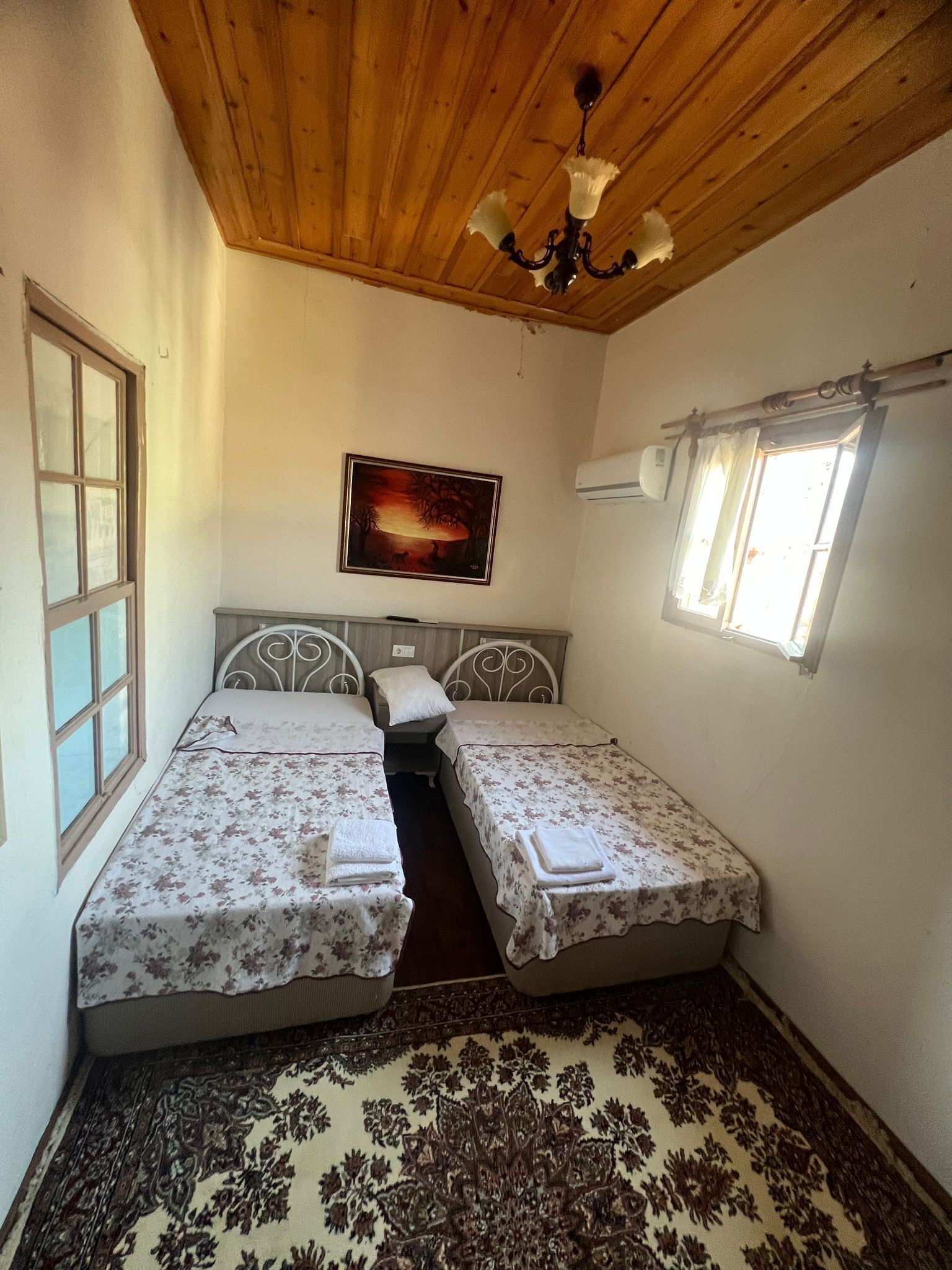 1 quarto, Wi-Fi de cortesia, roupa de cama