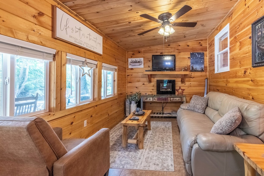 Customer Appreciation Year!! See Discount Information In Ad - Bryson City, NC