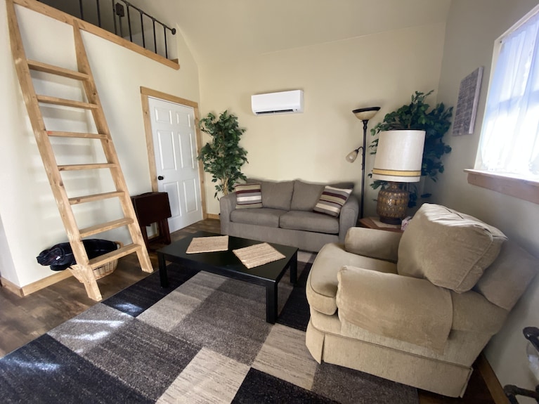 Cozy Little Cabin In Our Little Woodland Village - Access To The Pond & Meadow - Arkansas