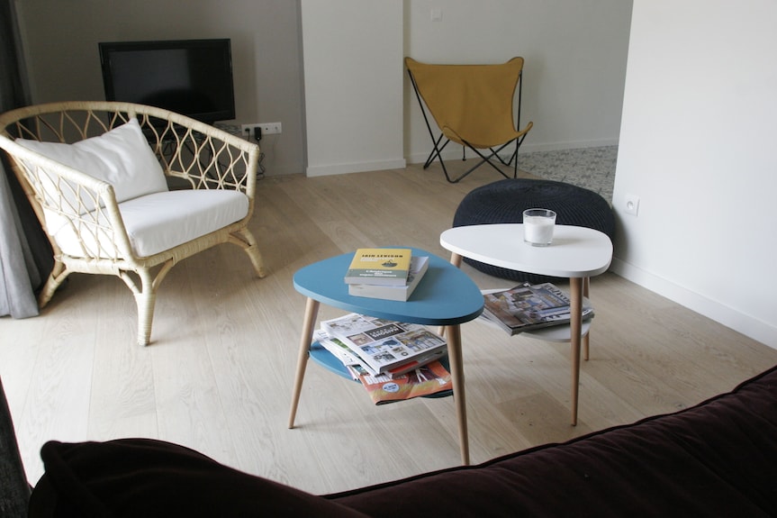 Charmante Maison De Village Récemment Rénovée Avec 4 Chambres Et Un Joli Jardin - Rhône-Alpes