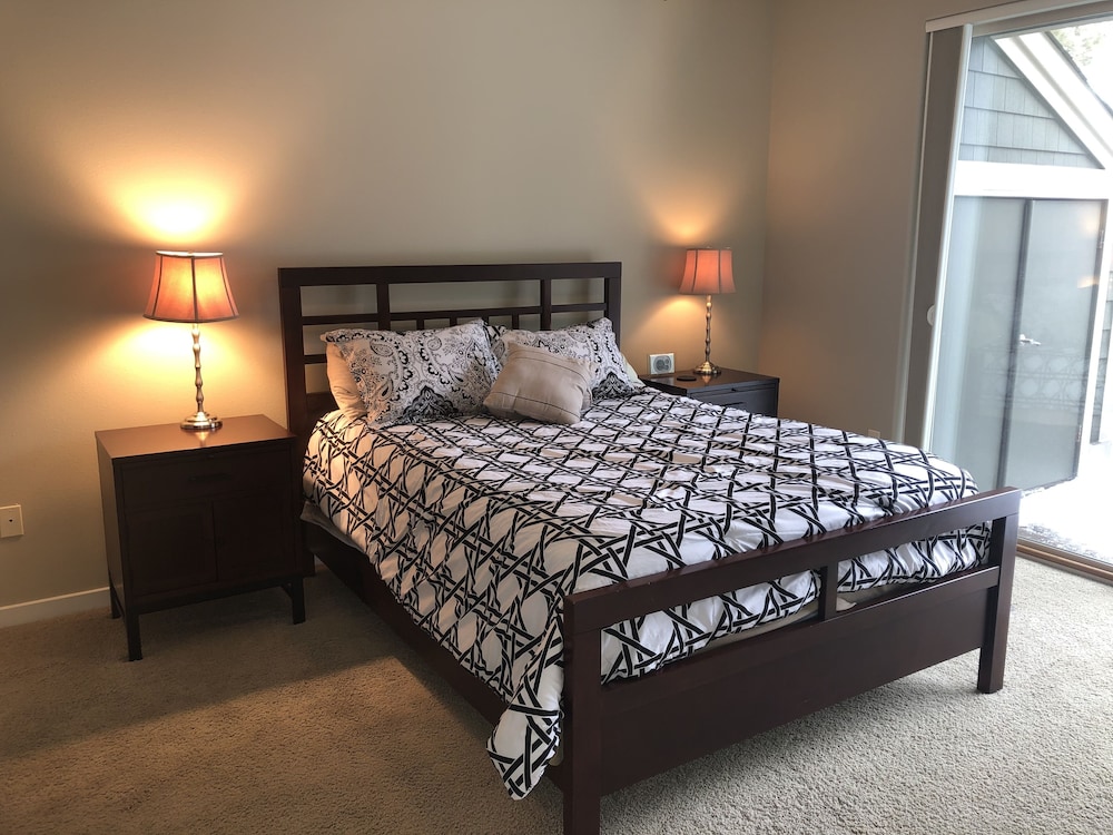 Fabulous Eagle Crest Resort Juniper Meadow, Private Hot Tub, Golf Course, Pool - Oregon
