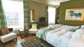 Quarto casal ou duplo superior (Room 6) | Wi-Fi de cortesia, roupa de cama