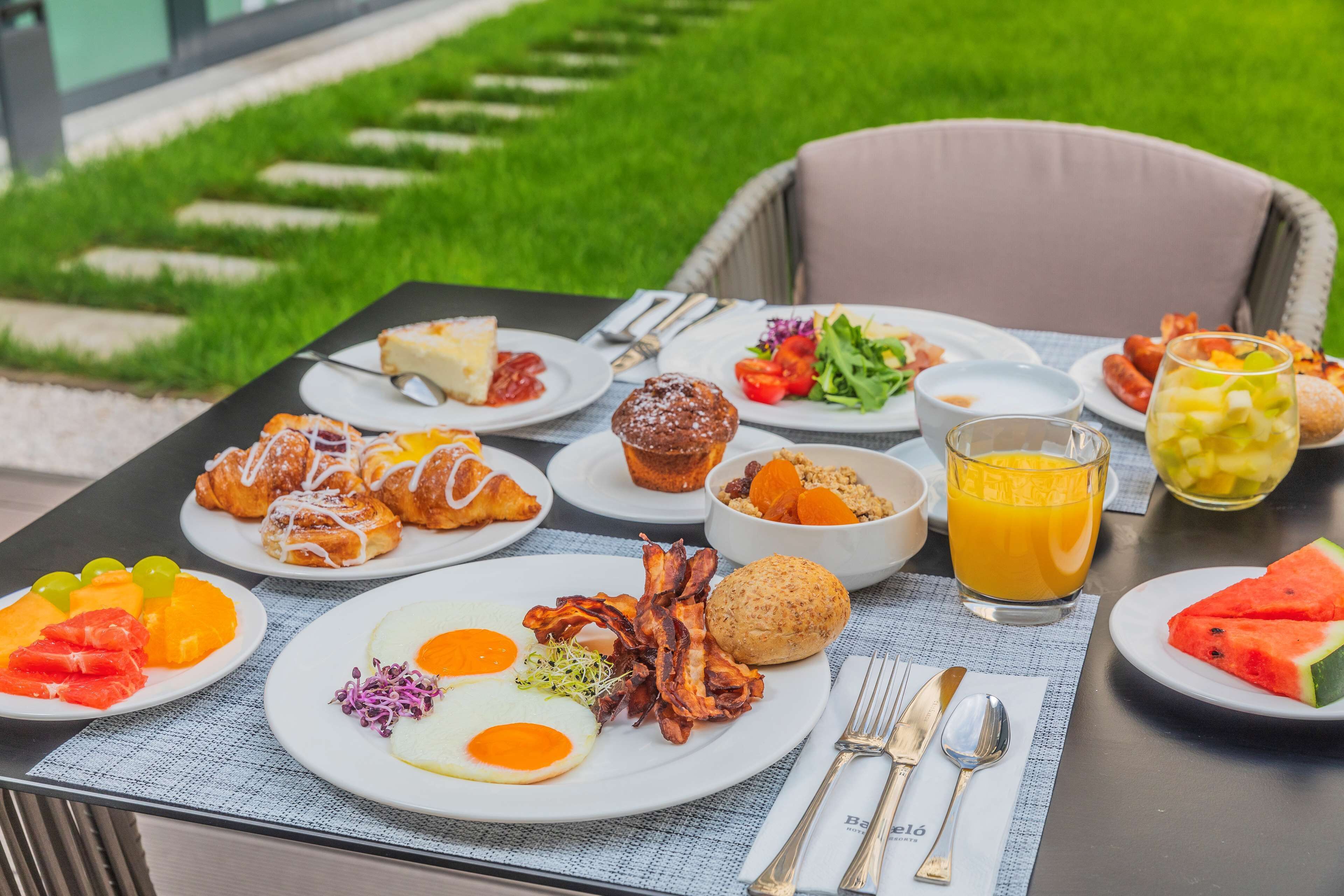 Café da manhã com buffet todos os dias mediante uma taxa