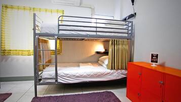 Quartos insonorizados, Wi-fi grátis, roupa de cama fornecida