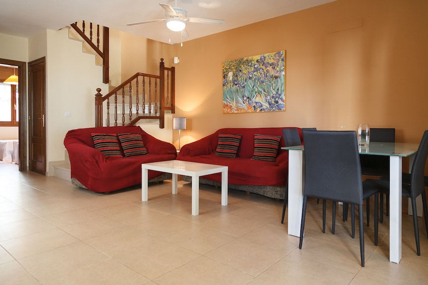 Casa Adosada Con Piscina · Uhc Bosque Ii - Miami Platja