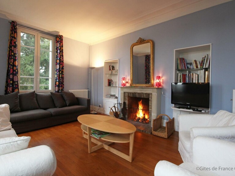 Casa Señorial Del Siglo Xix Con Gran Parque Y 5 Habitaciones, Todo Incluido, En L'aigle - Normandía