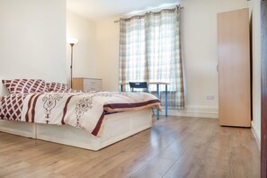 Apartamento | Ferro/tábua de engomar, Wi-fi grátis, roupa de cama fornecida 