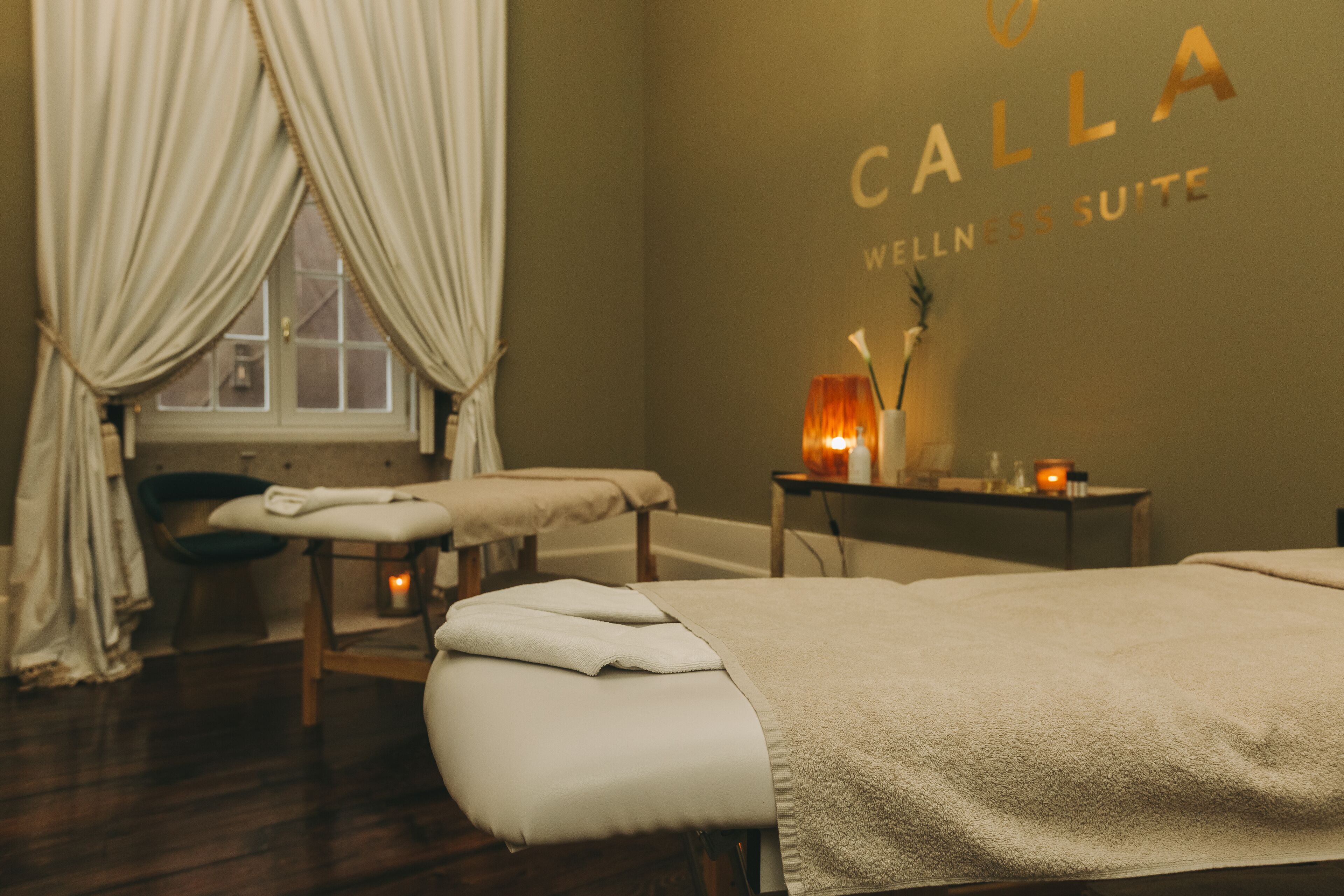 Sala(s) para tratamentos a casais, massagens musculares profundas 