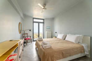 Quarto Duplo ou Twin Design, vista para o mar | Lençóis de algodão egípcio, roupa de alta qualidade, minibar grátis 