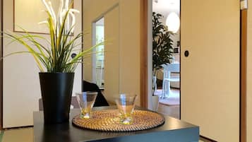 Quarto (705) | Escrivaninha, Wi-Fi de cortesia, roupa de cama