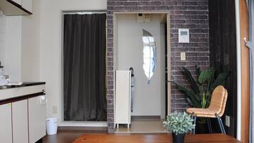 Quarto (702) | Escrivaninha, Wi-Fi de cortesia, roupa de cama