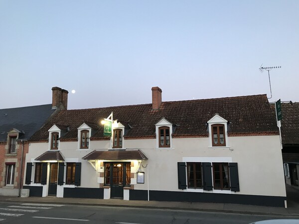 Auberge De La Croix Blanche - Loiret