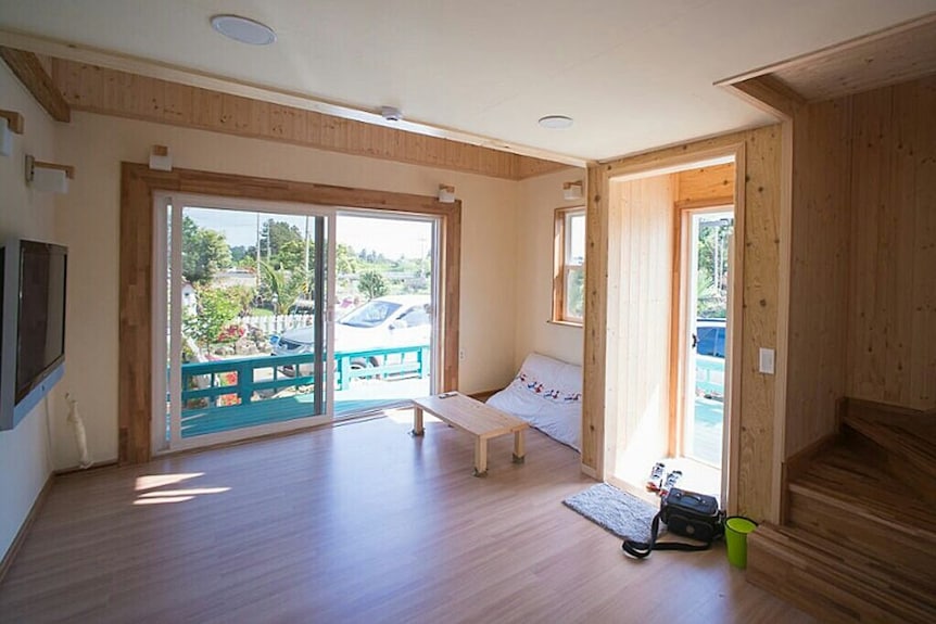 24평 단독펜션/ 편백나무 하우스로 초대합니다 :) - Jeju-do