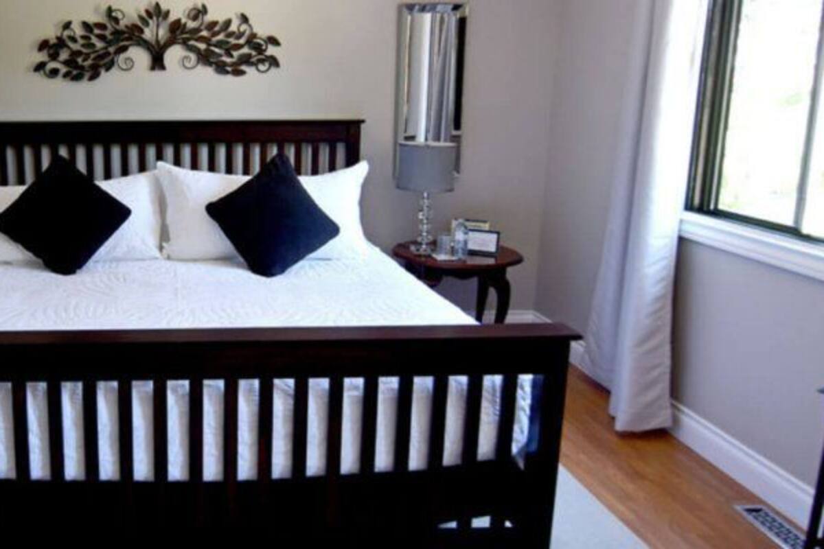 Quarto, vista para o jardim (Norfolk Room) | Escrivaninha, quartos à prova de som, Wi-Fi de cortesia, roupa de cama