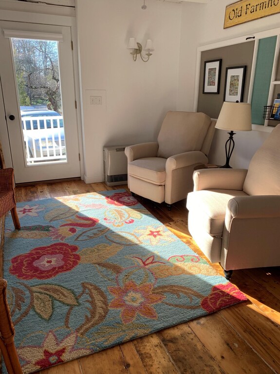 The Carriage House - Maine