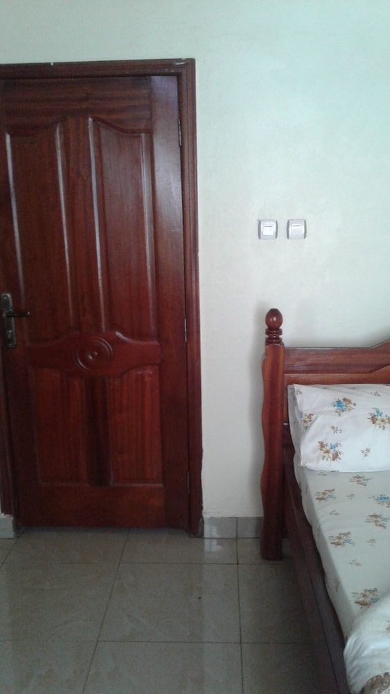 The Minimalist: Nature Connected, Efficient, 4g Wi-fi - Kigali