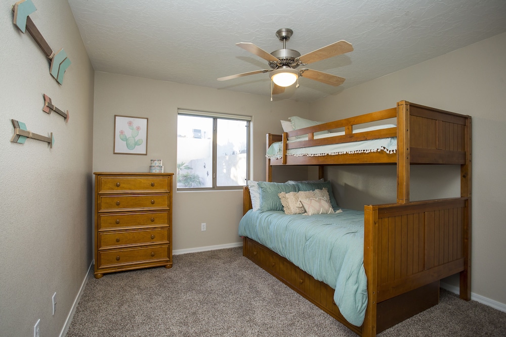 Beautiful Pool Home W/ Large Boat/rv Parking Beautifully Furnished - Lake Havasu City, AZ