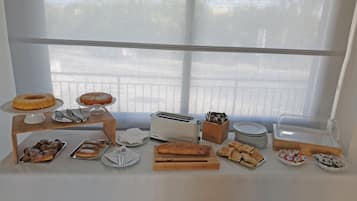 Pequeno-almoço tipo buffet diário incluído