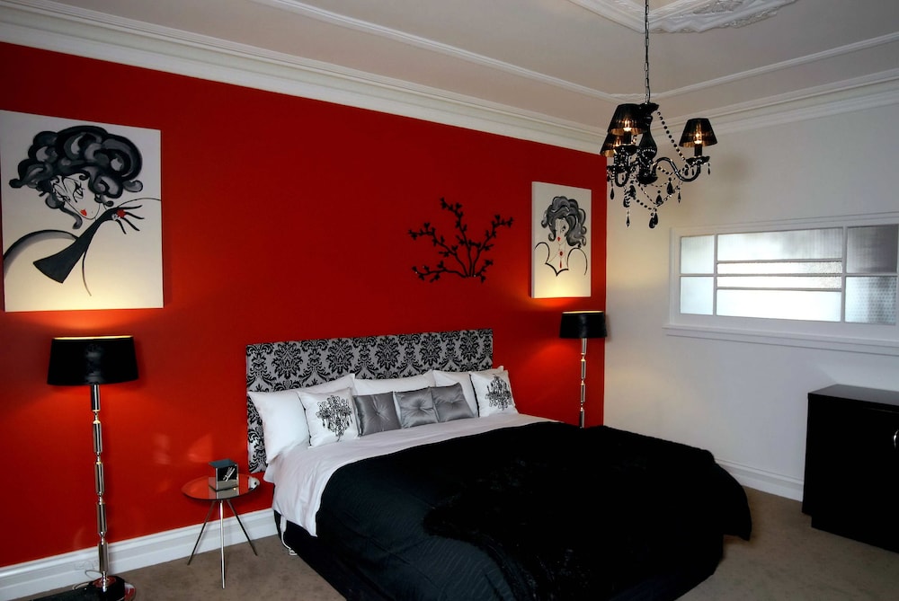 Clyvemore - Luxurious, Boutique Accommodation In The Heart Of The Ballarat. - Ballarat