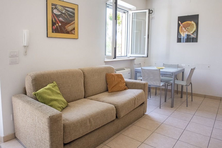 N11 - Numana, Nieuw Tweekamerappartement Met Tuin - Sirolo