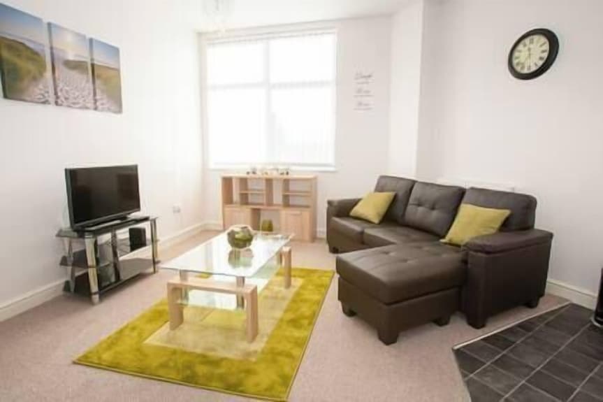 Comfortable Swindon 1 Bedroom Town Centre Apartment, Free Parking - Swindon