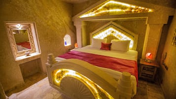 King Suite with Turkish Bath | 1 quarto, minibar, quartos insonorizados, Wi-fi grátis