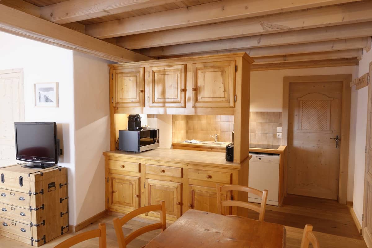 Apartamento (La Pointe Percee) | Opções para refeição no quarto