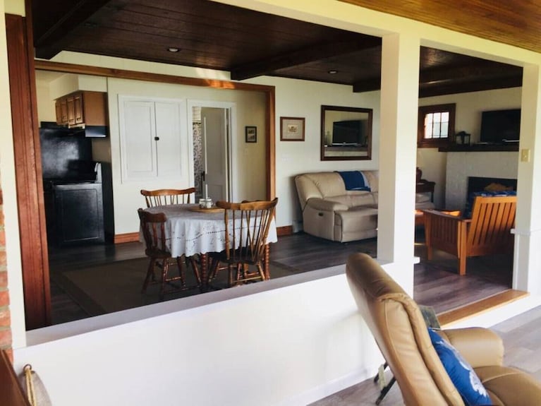 Quiet Lakefront Property On Cassadaga Lake Wifi & 2 Car Parking. - Lake Erie, PA