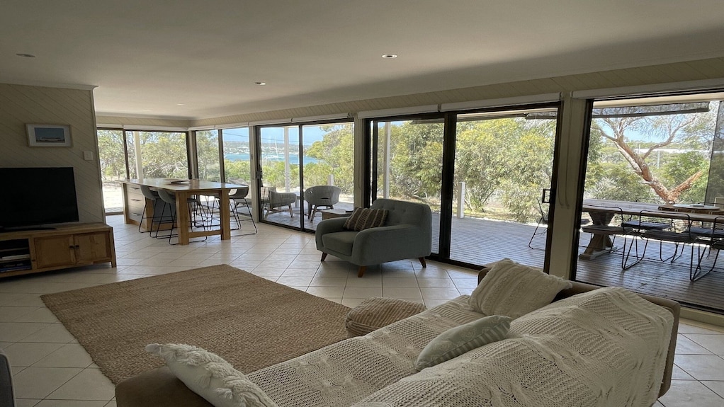 No. 10 - A Charming And Private Holiday Home In Prime Coffin Bay Location - Coffin Bay