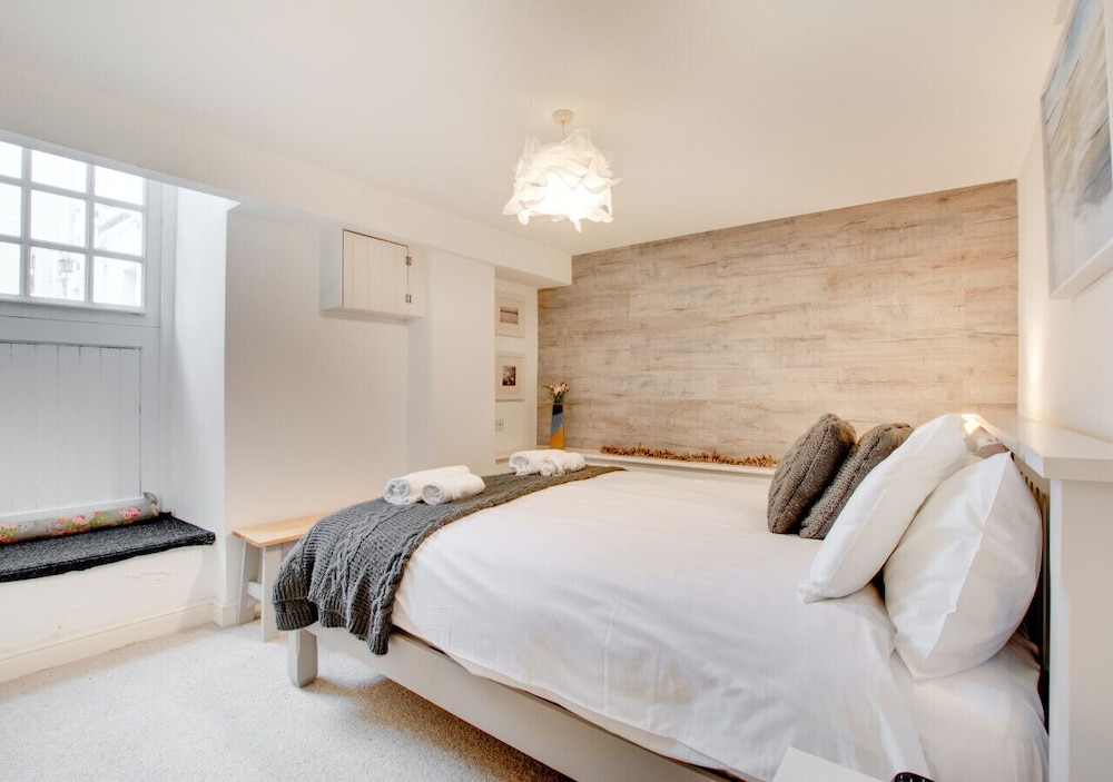 3 Lower Saltings - One Bedroom House, Sleeps 2 - St Ives