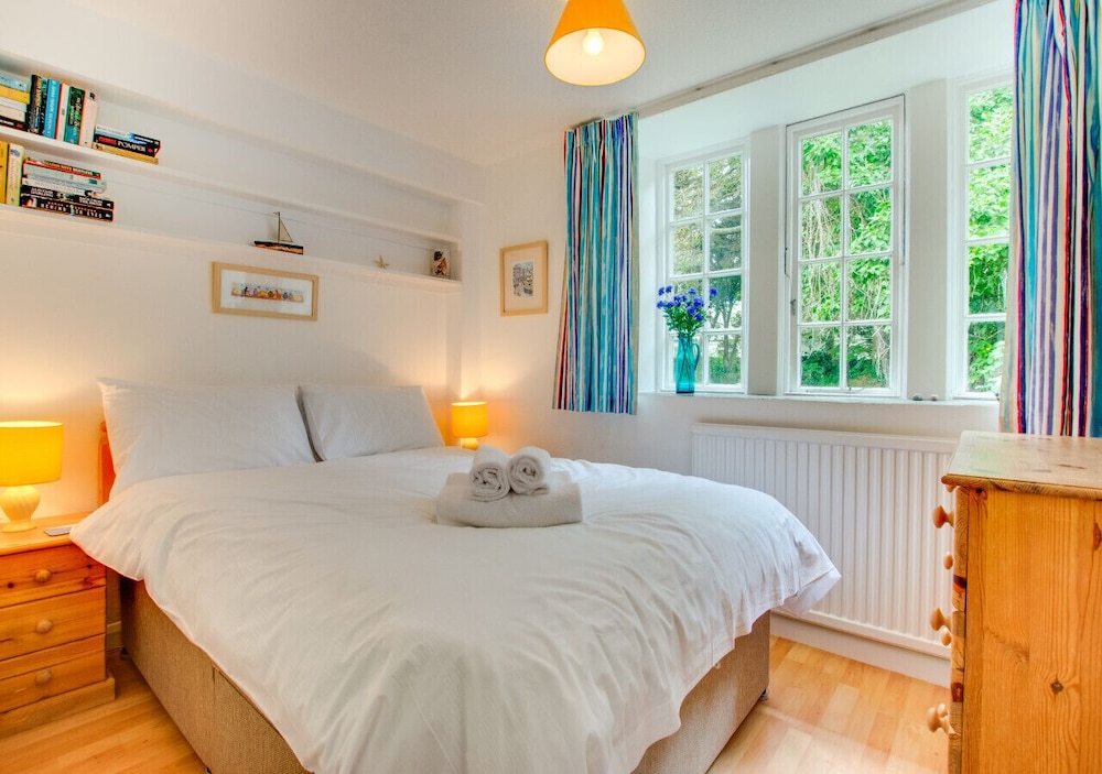 2 Redfern Court - Two Bedroom House, Sleeps 5 - Carbis Bay
