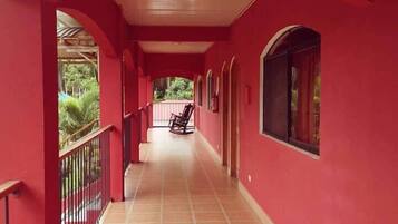 Quarto Familiar, várias camas | Terraço/pátio interior
