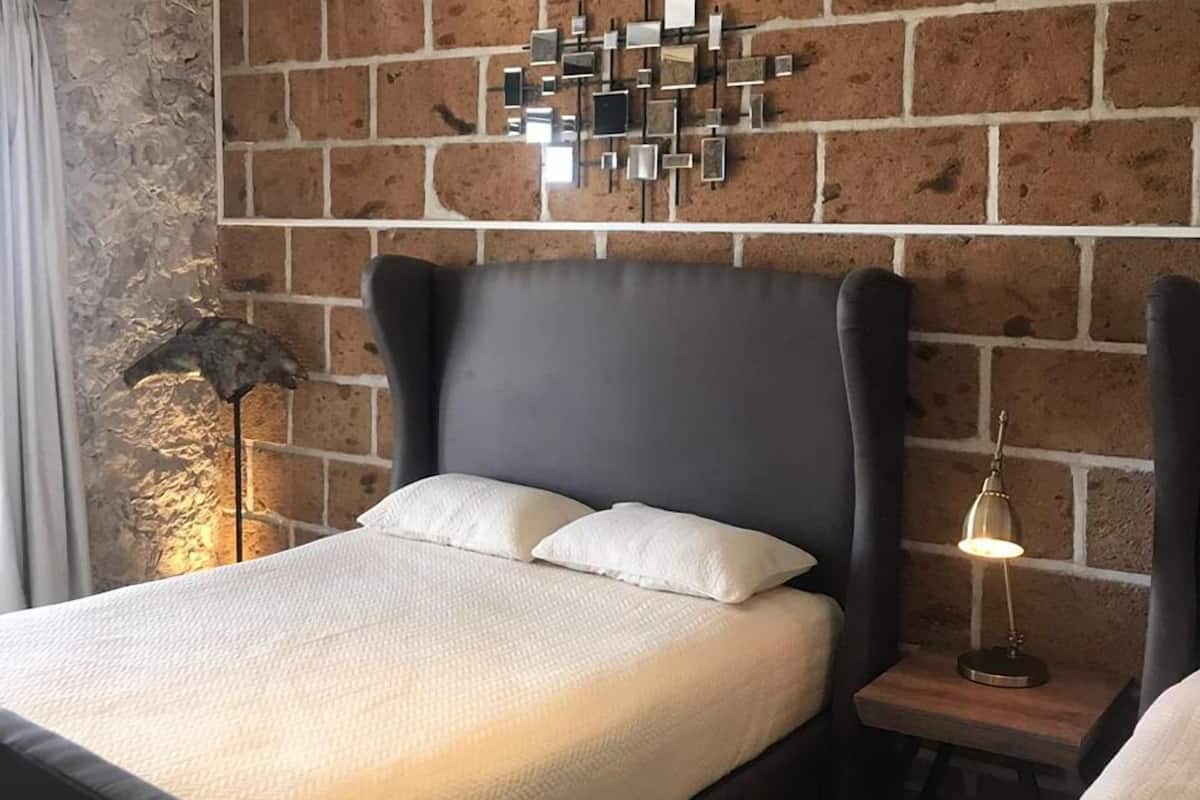 Quarto casal júnior | Ferros/tábuas de passar roupa, roupa de cama