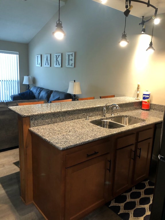 Recently Updated Waterfront Condo - Missouri